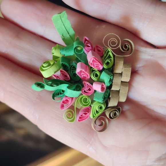 Jewelry | Quilled Paper Vintage Pin | Poshmark